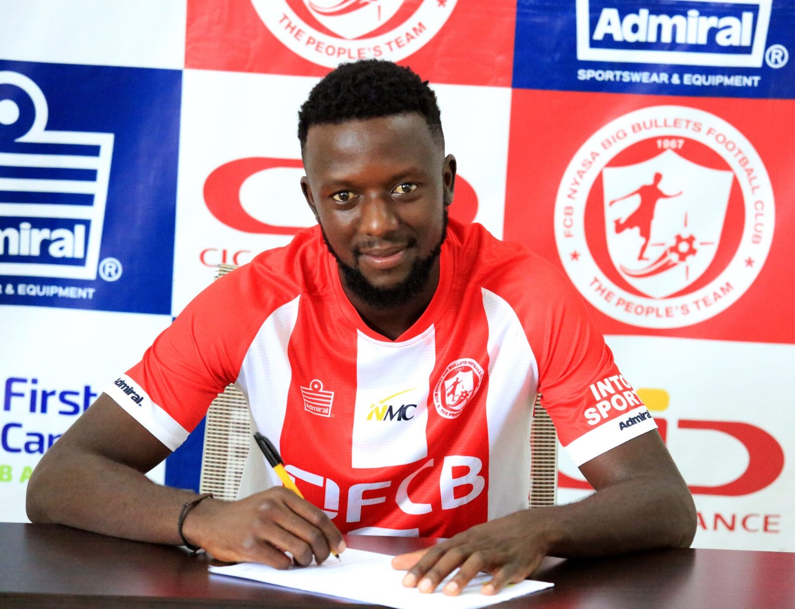 Clyde Senaji signs contract extension with Bullets - FCB Nyasa Big ...